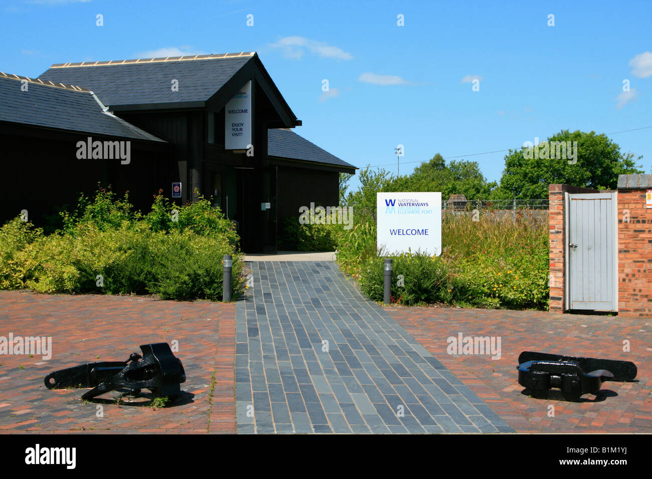 Ellesmere port history hi-res stock photography and images - Alamy
