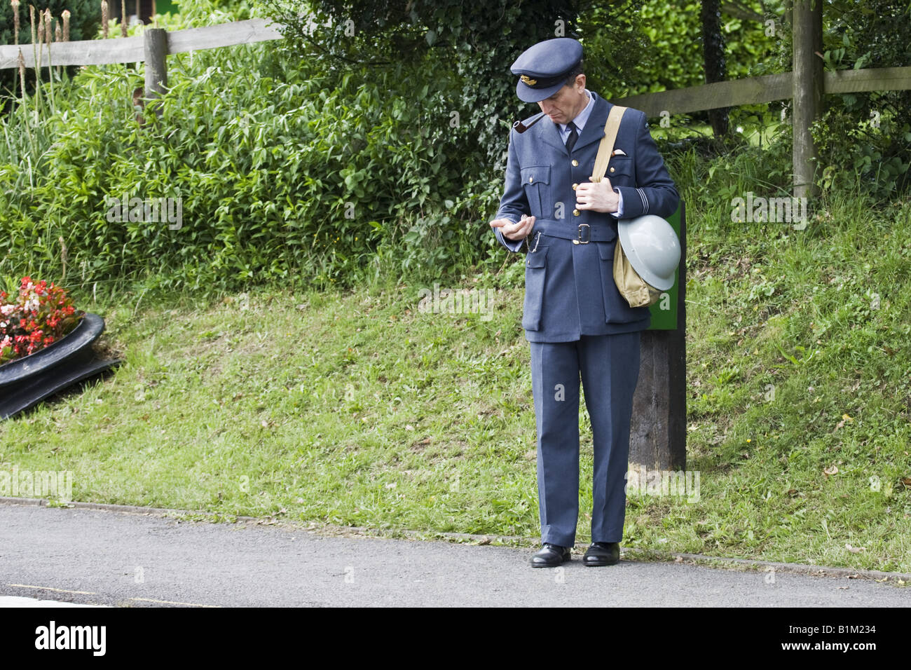 Raf uniform hi-res stock photography and images - Alamy