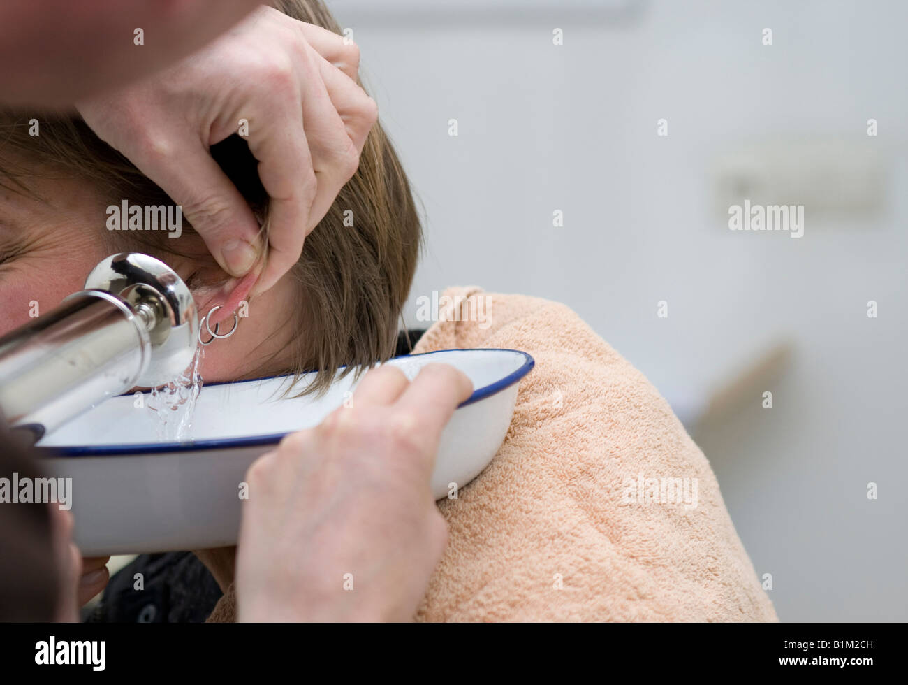 Ear cleaning needle hi-res stock photography and images - Alamy