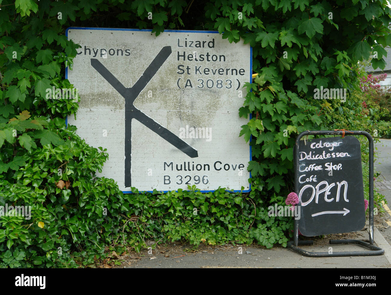 Lizard point cornwall signs hi-res stock photography and images - Alamy