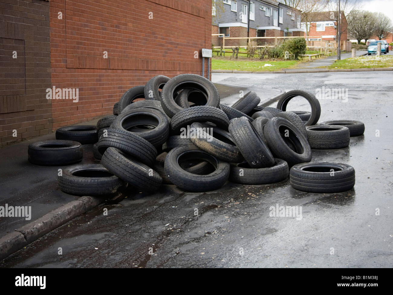 Fly tipped tyres hi-res stock photography and images - Alamy