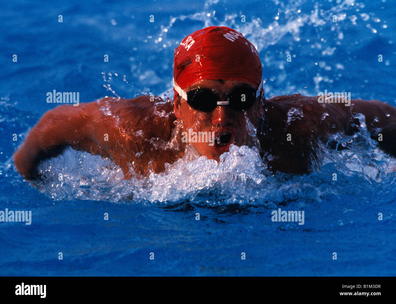 Male swimmer goggles close hi-res stock photography and images - Alamy