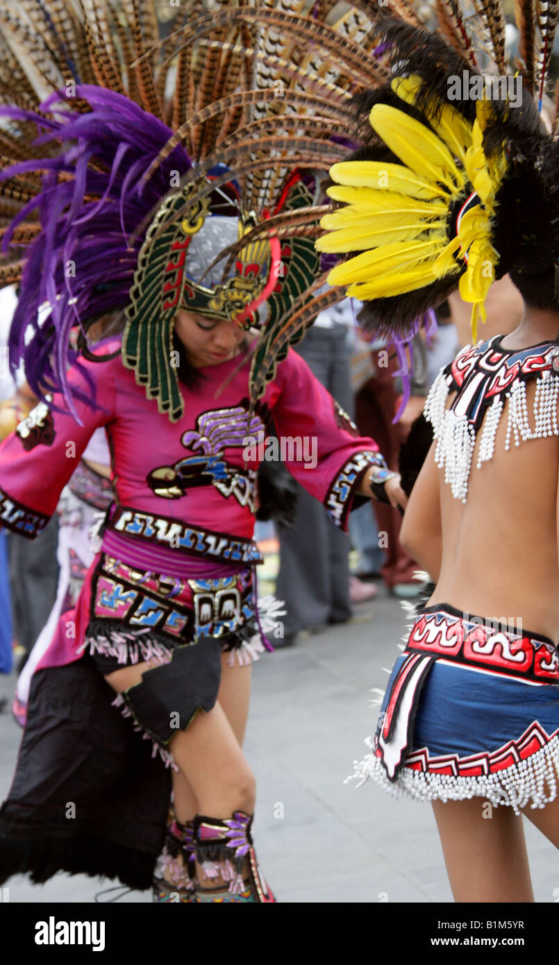 Boy and girl mexican traditional dress hi-res stock photography and ...