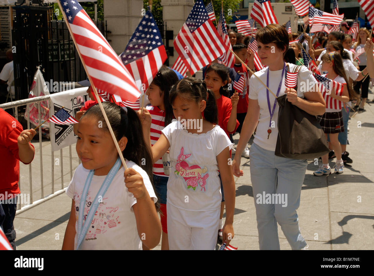 Students from New York schools march in the annual Flag Day Parade ...