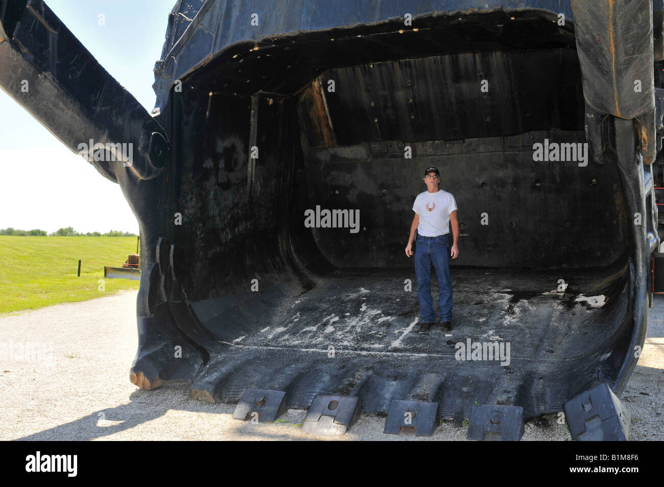Big Brutus' 90 incn cubic yard shovel with a full sized man standing in ...