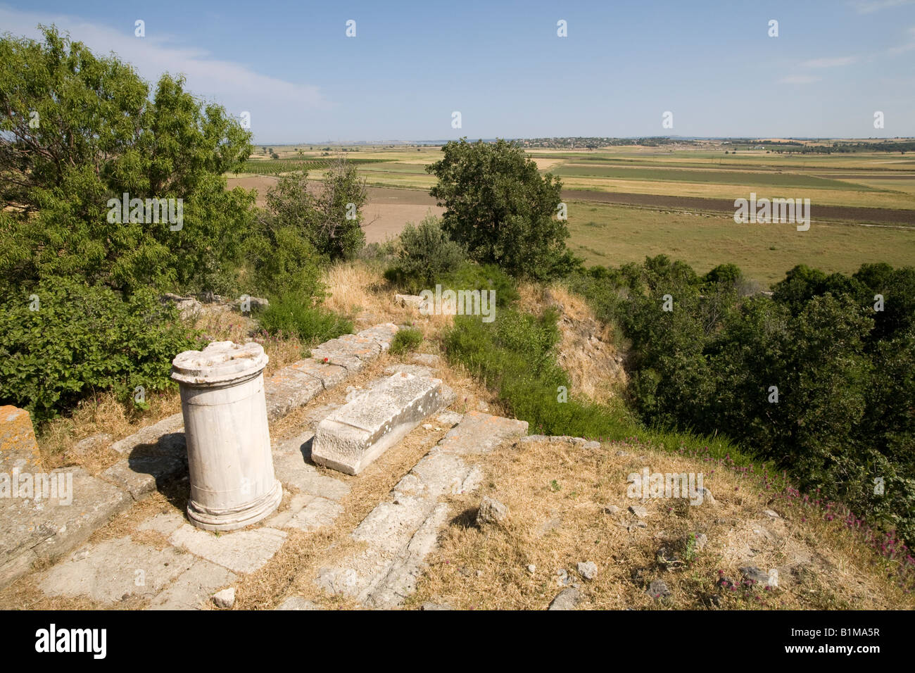 Column on steps of Troy on the Aegean Coast of Turkey Stock Photo - Alamy