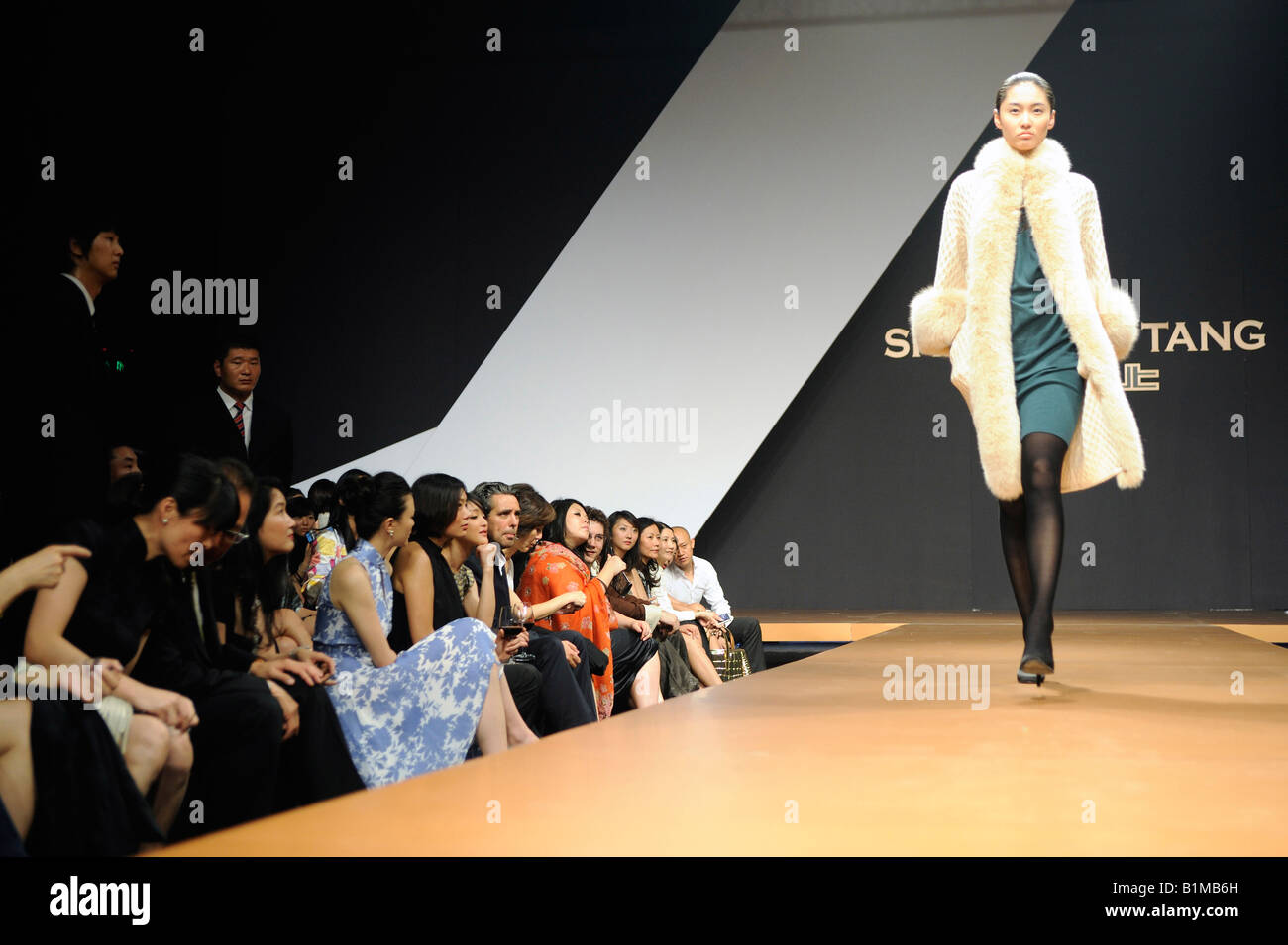 Hong Kong fashion brand Shanghai Tang fashion show in Beijing, China ...