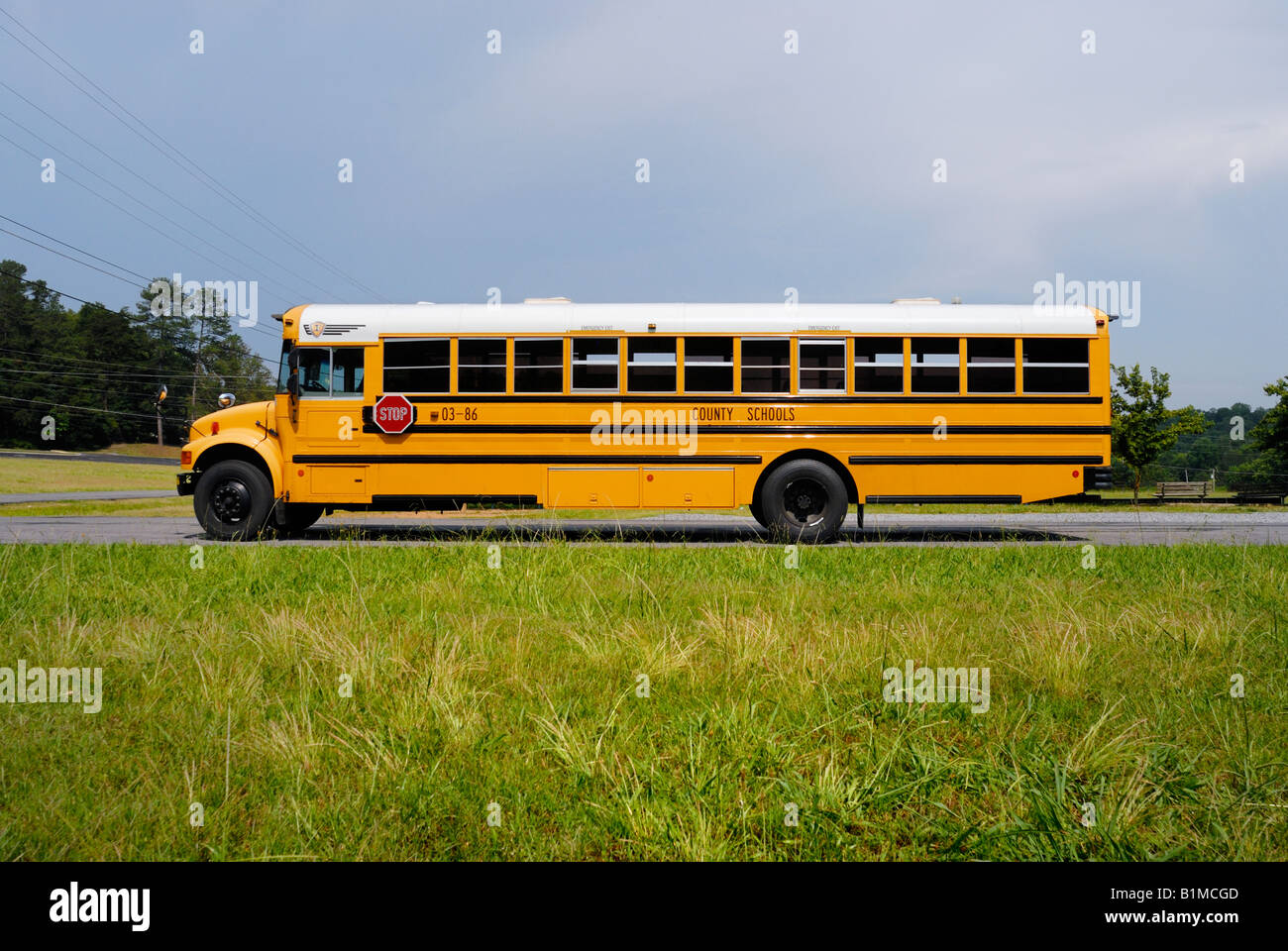 Classic american school bus Stock Photo - Alamy