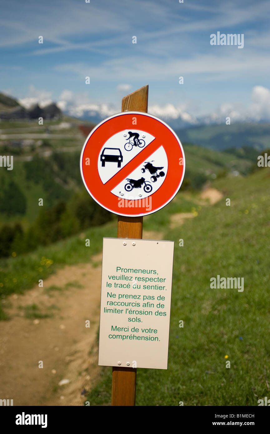 No quad bikes sign hi-res stock photography and images - Alamy