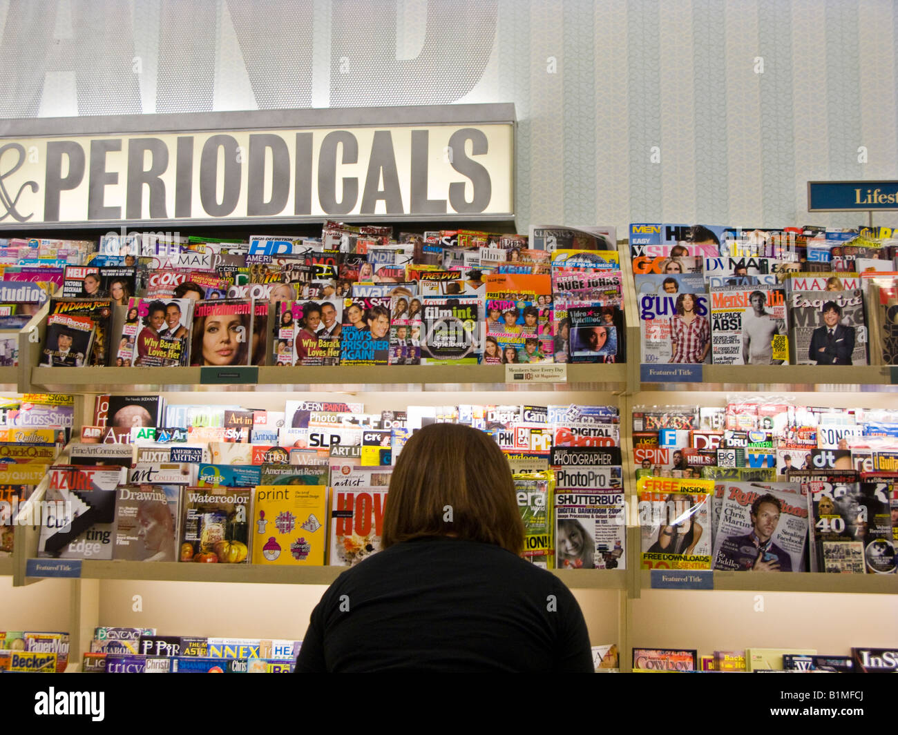 Barnes and Noble magazine and periodical rack Stock Photo - Alamy