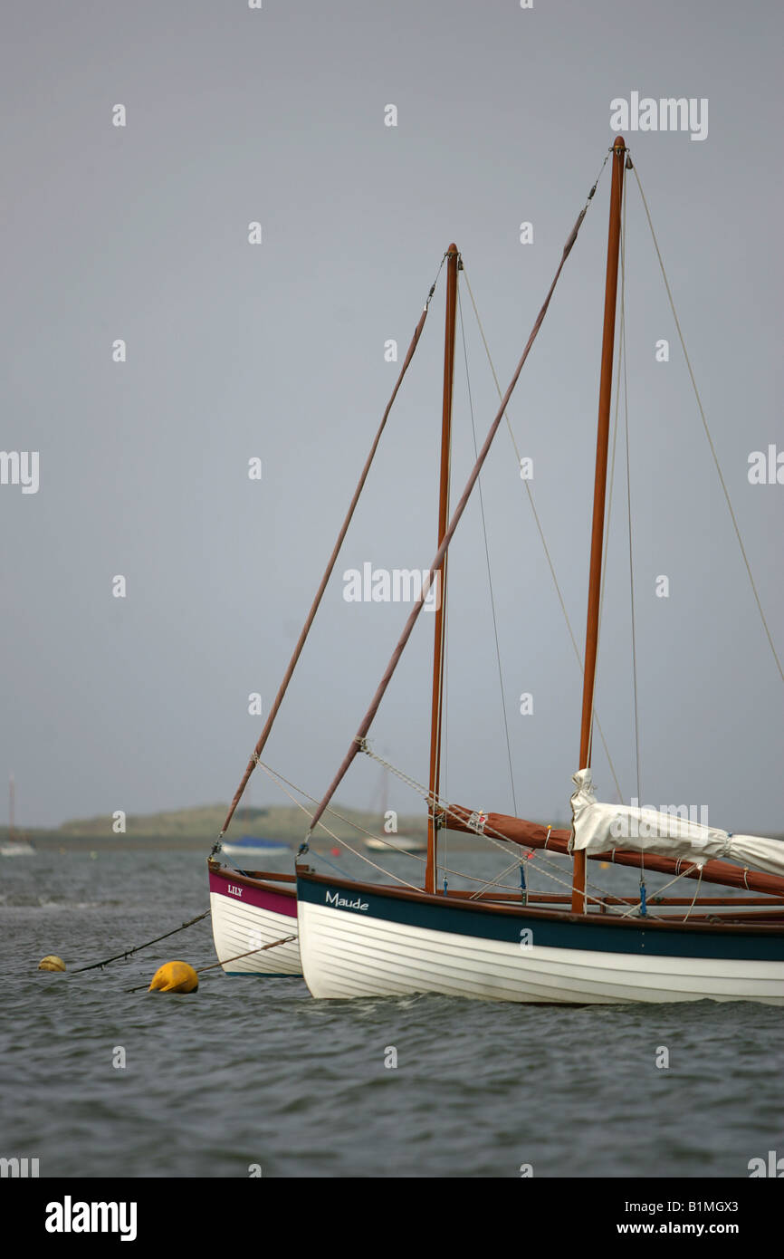 EAST COAST BLAKENEY NORFOLK UK SAILING DINGHY Stock Photo - Alamy