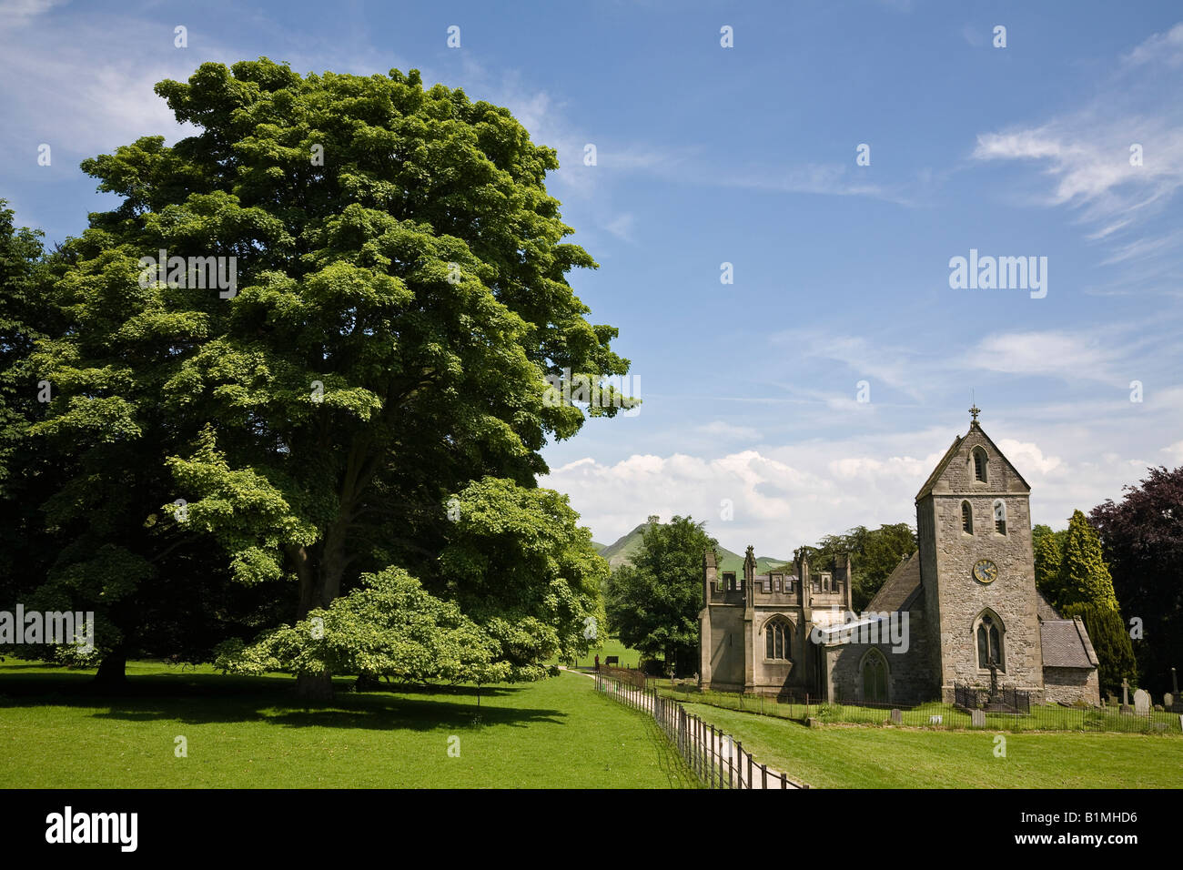 Ilam Church, Ilam Country Park (National Trust), Ilam, Peak District ...