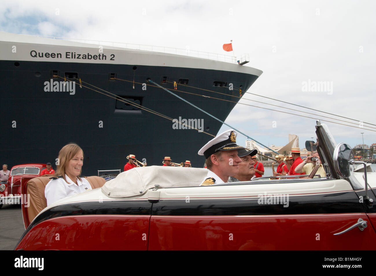 Elizabeth 2 hi-res stock photography and images - Alamy