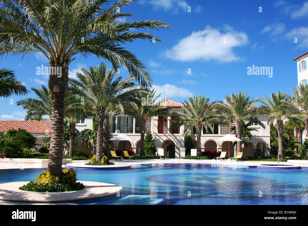 Swimming pool grand hotel hi-res stock photography and images - Alamy