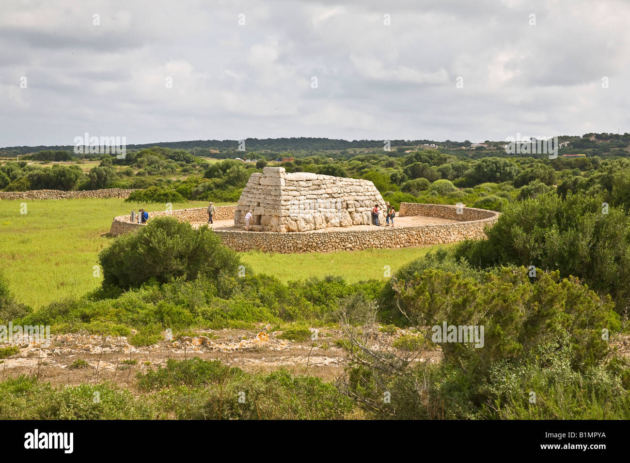 Naveta des Tudons Menorca Minorca Stock Photo - Alamy