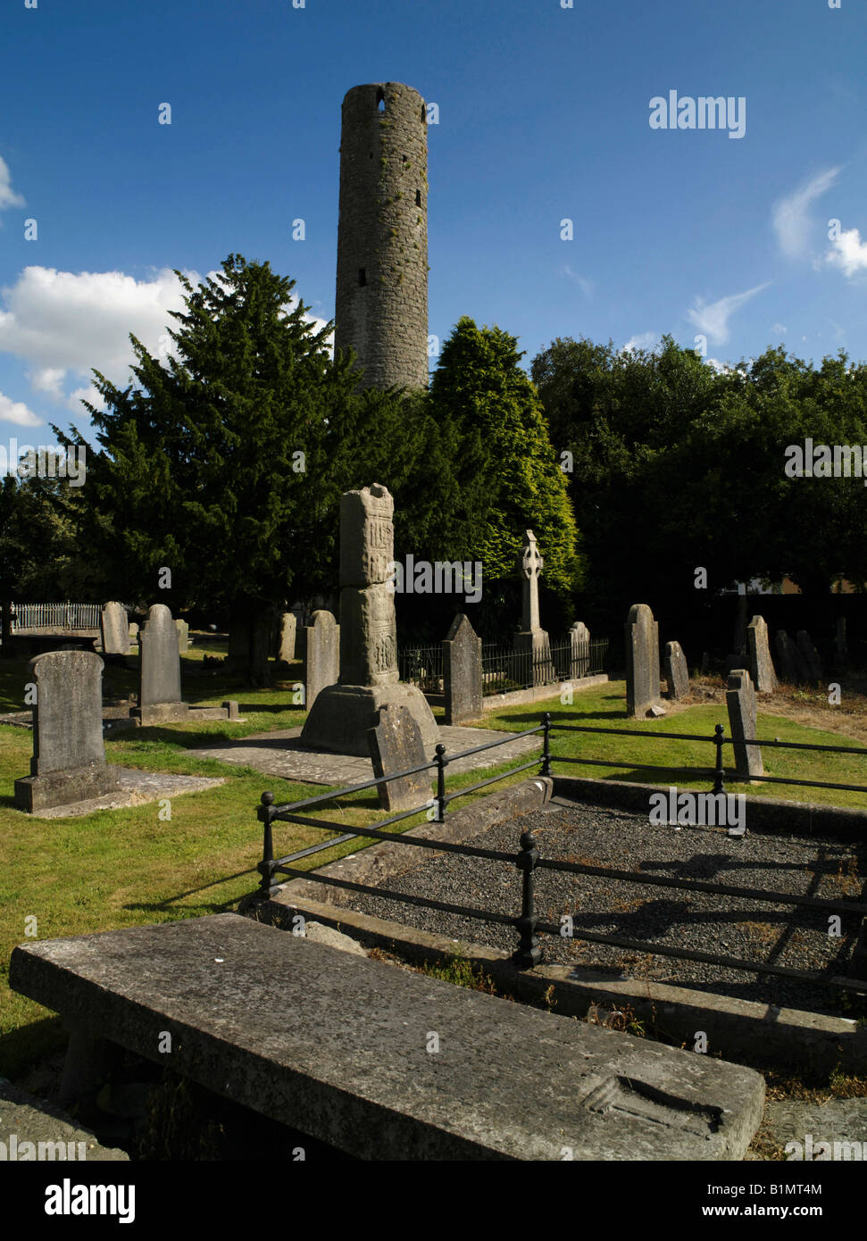 Kells meath round tower hi-res stock photography and images - Alamy