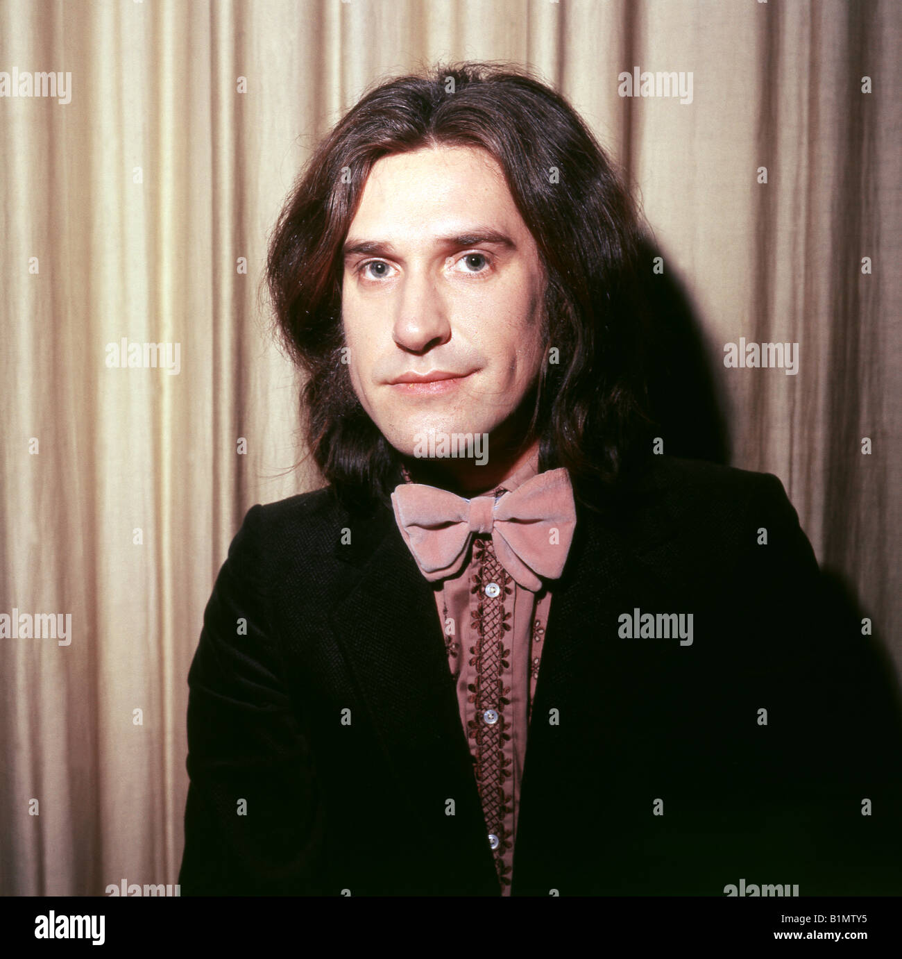 KINKS Ray Davies of the UK pop group about 1971. Photo: Tony Gale Stock ...
