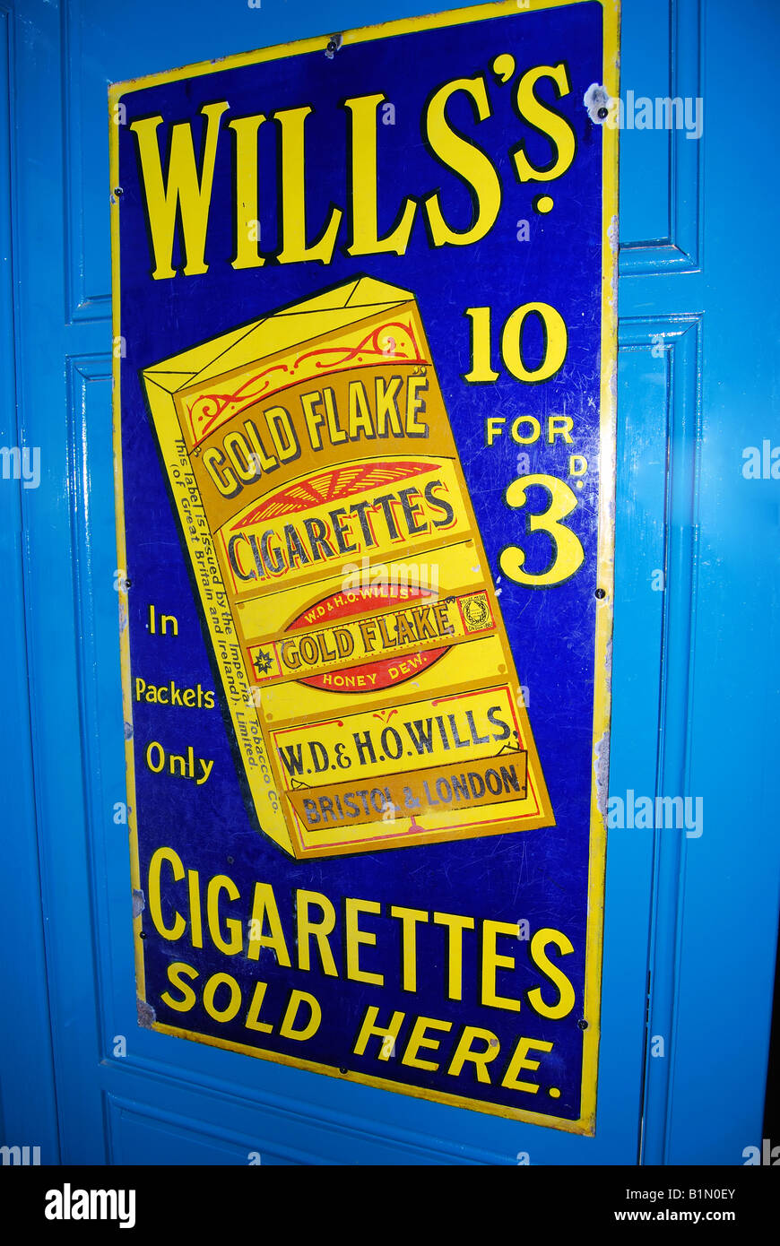 With old advertising signs hi-res stock photography and images - Alamy
