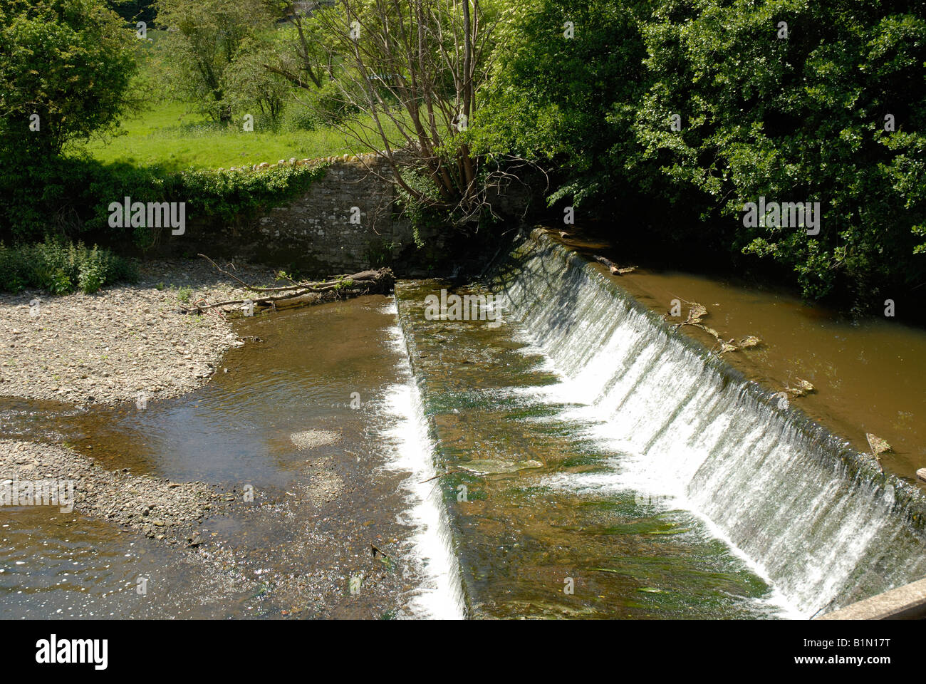 Weir on the River Onny, Stokesay, Shropshire Stock Photo - Alamy