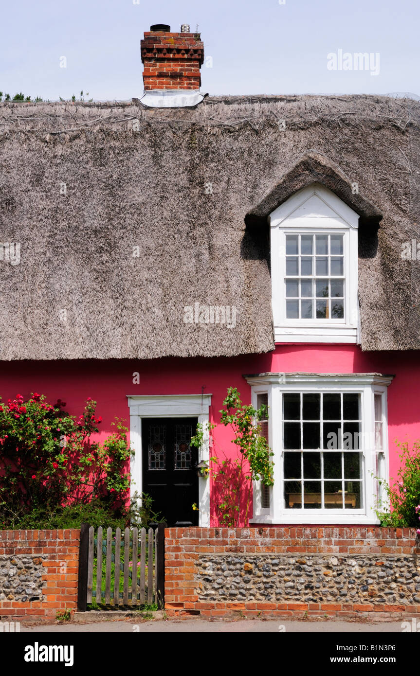 Pink thatched cottage hi-res stock photography and images - Alamy