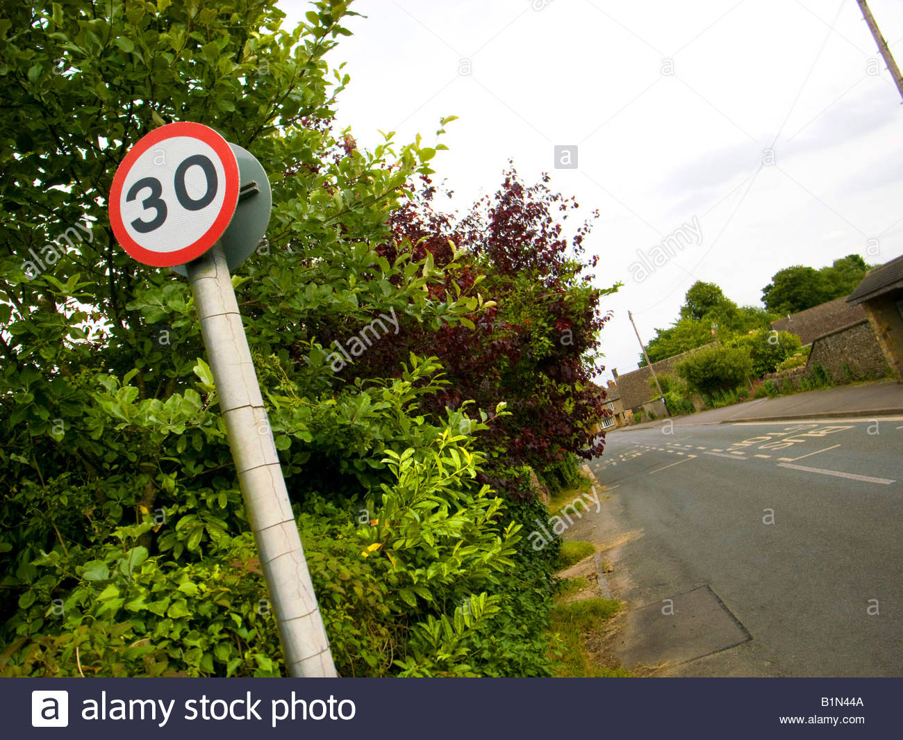 30 Miles Per Hour Speed Sign Stock Photos & 30 Miles Per Hour Speed ...