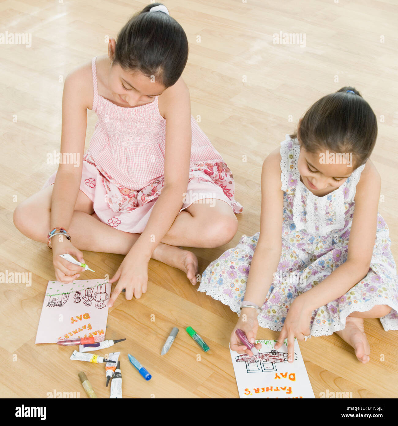 Tween girls working hi-res stock photography and images - Alamy