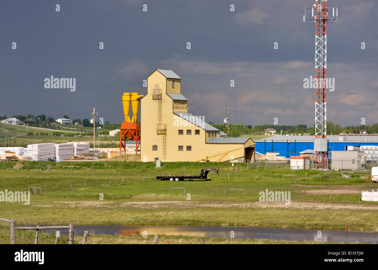 Balzac Grain Elevator Stock Photo - Alamy