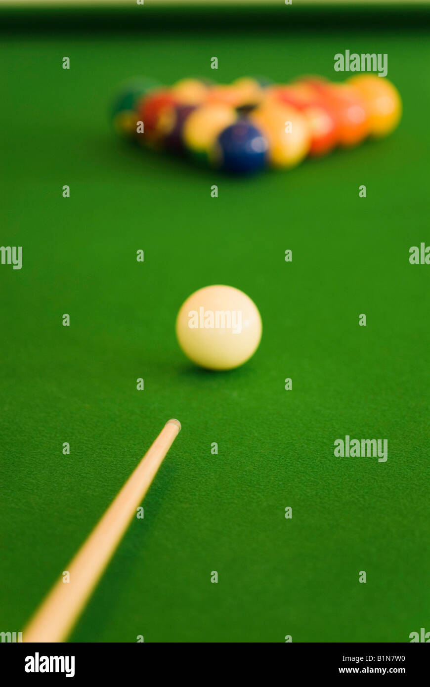 Pool cue hi-res stock photography and images - Alamy