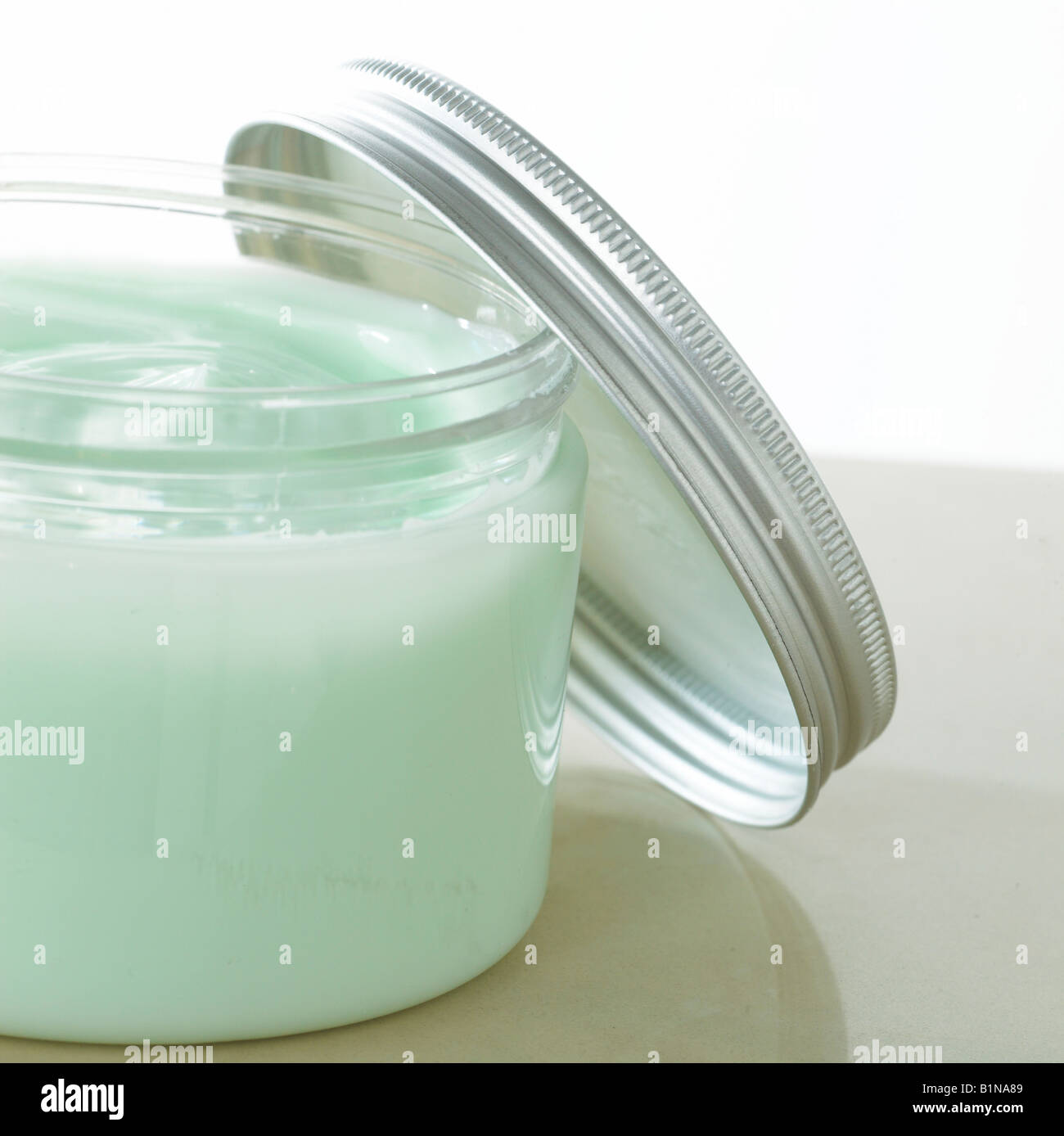 Creaming face hi-res stock photography and images - Alamy