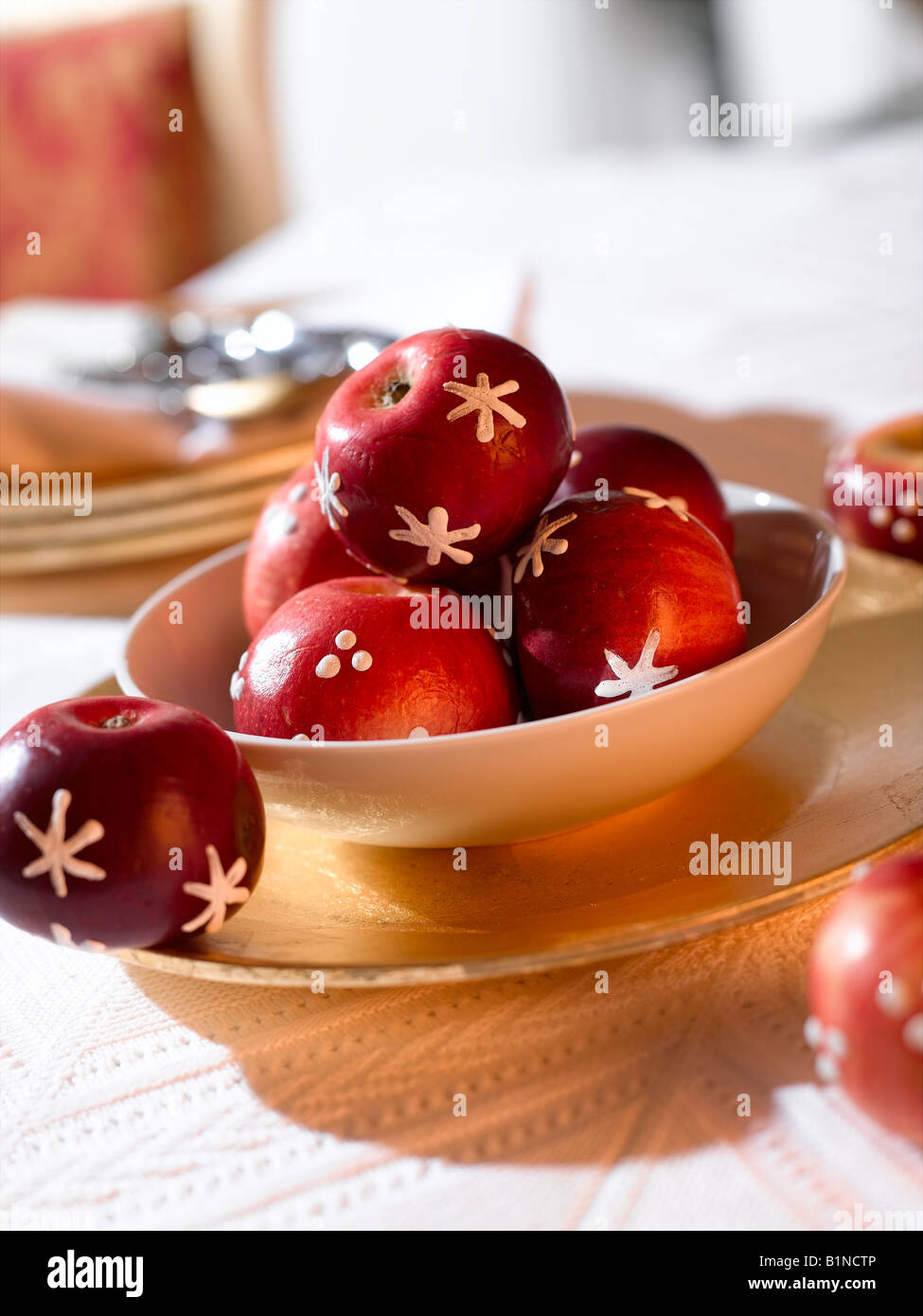 Red apples with a icing sugar pattern Stock Photo - Alamy