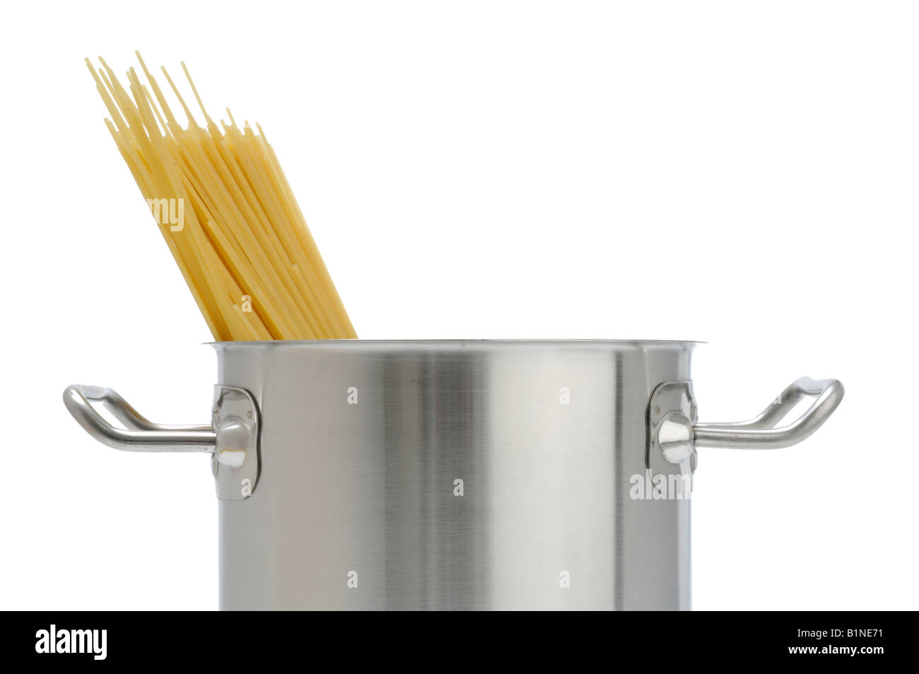 Cooking pot with spaghetti Stock Photo - Alamy