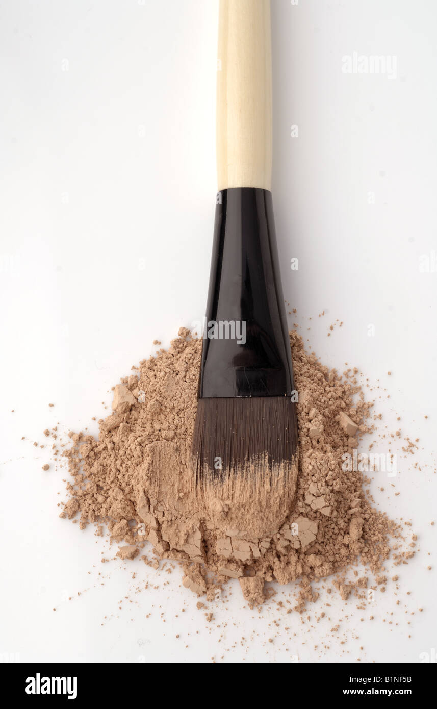 Beige powder and brush Stock Photo - Alamy
