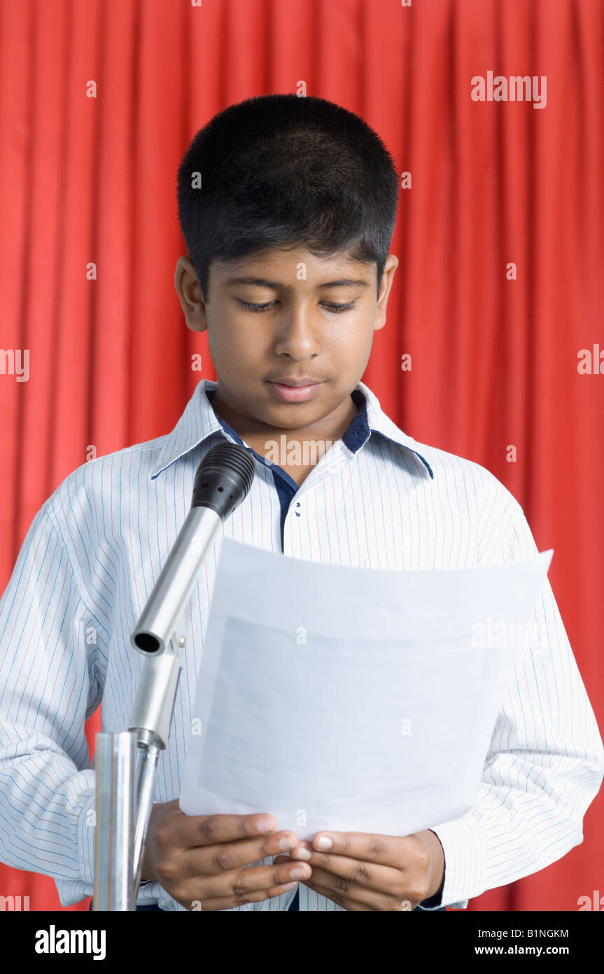 Child giving speech hi-res stock photography and images - Alamy