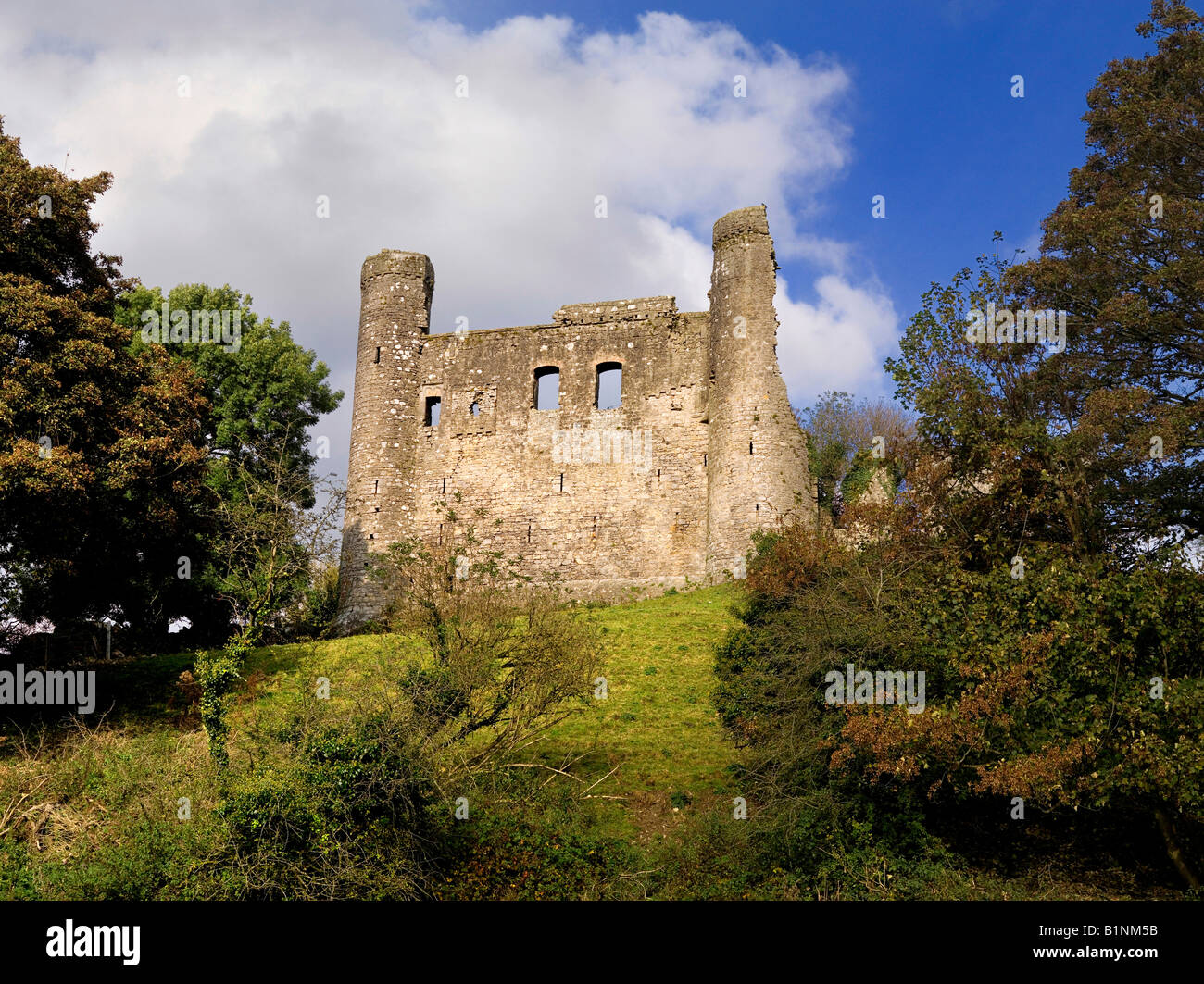 Dunmoe castle hi-res stock photography and images - Alamy