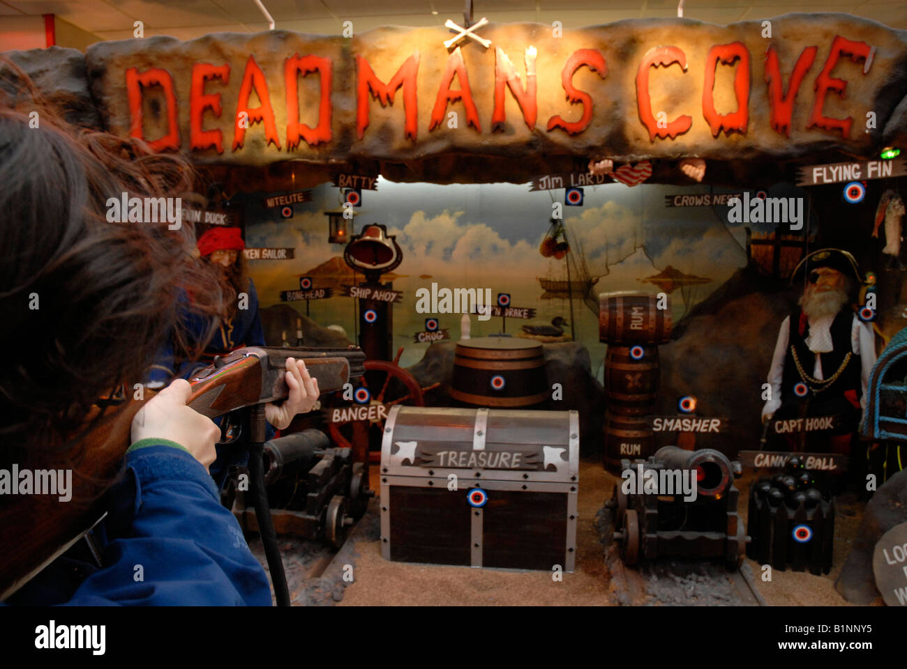 Shooting gallery hi-res stock photography and images - Alamy