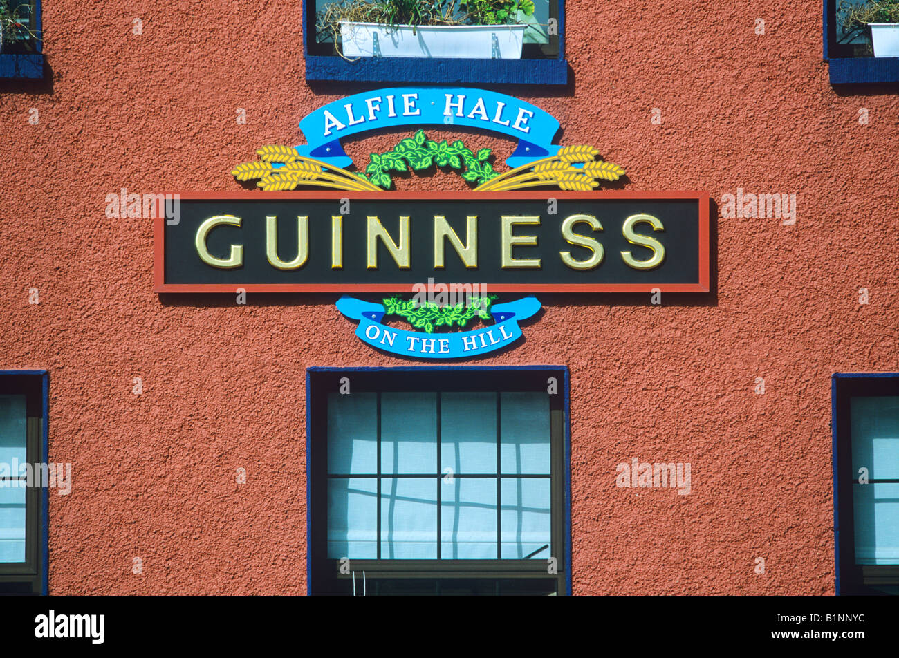 Ireland wexford sign hi-res stock photography and images - Alamy