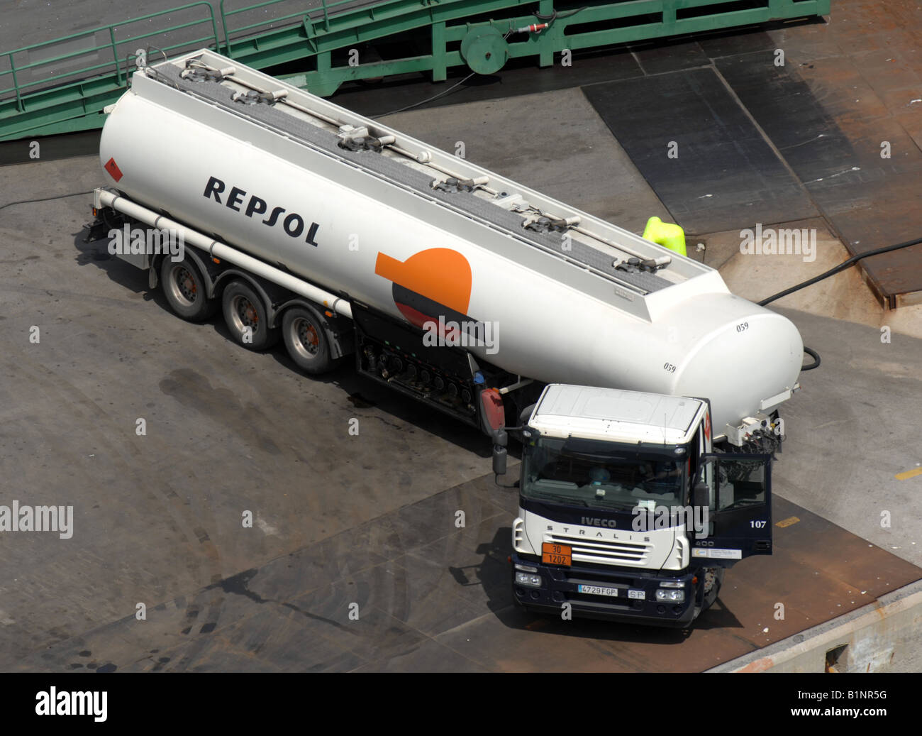 Tanker lorry hi-res stock photography and images - Alamy
