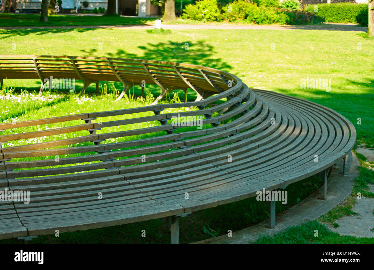 Circular park bench / art installation, Kempen, North Rhine-Westphalia, Germany Stock Photo - Alamy
