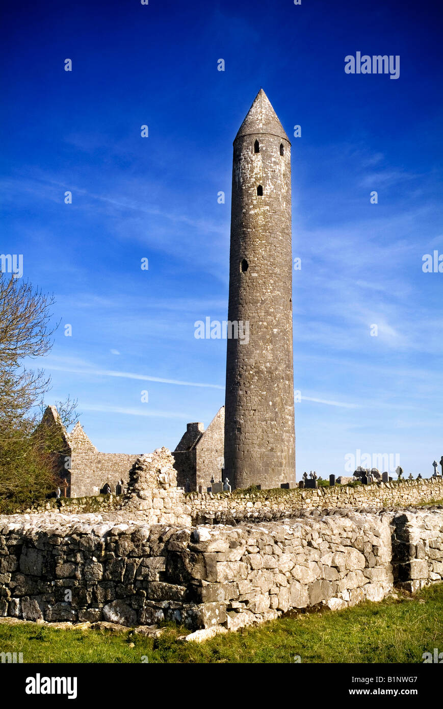 Kilmacduagh Round Tower Co. Galway Ireland Stock Photo - Alamy
