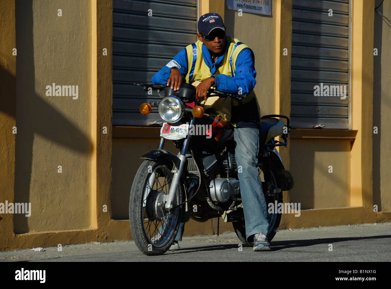 Motorbike taxi dominican republic hi-res stock photography and images ...