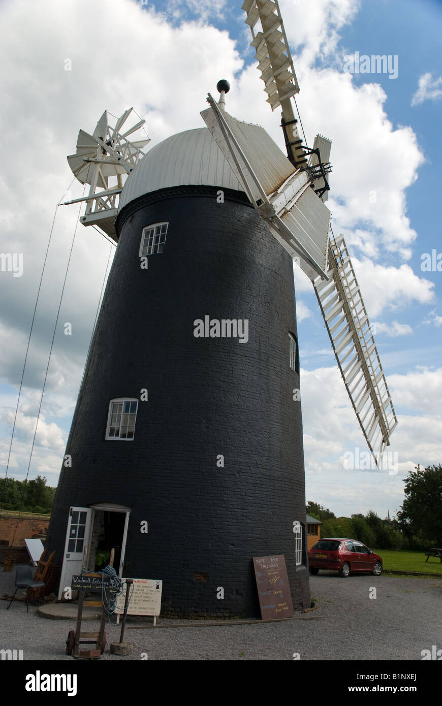 Tuxford hi-res stock photography and images - Alamy