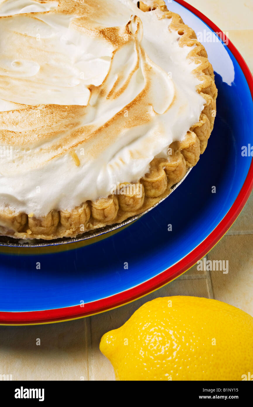 Meringue and fruit hi-res stock photography and images - Alamy