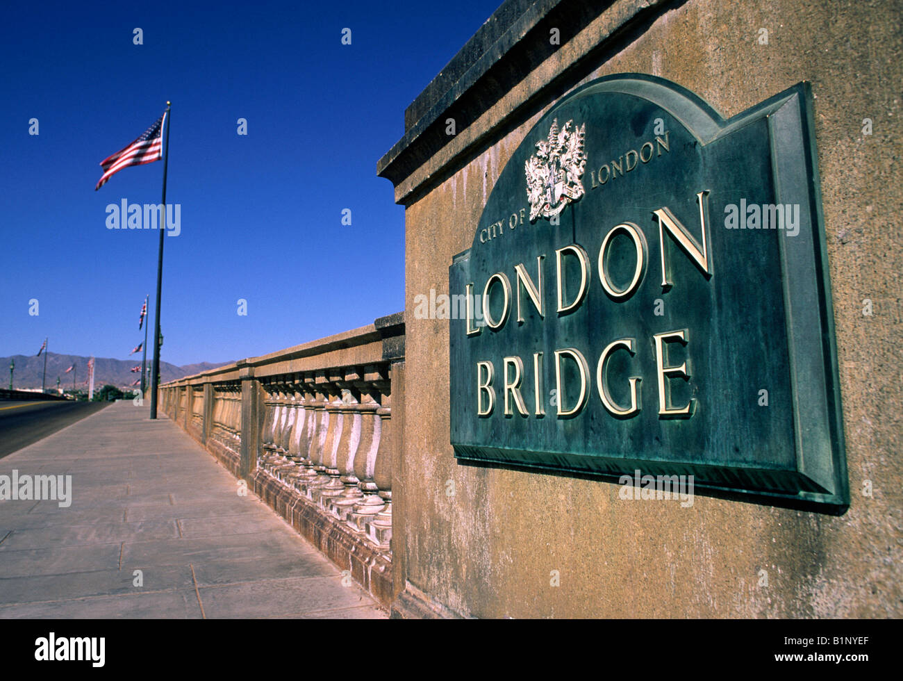 London Bridge, dismantled, moved and rebuilt in Lake Havasu, Arizona ...