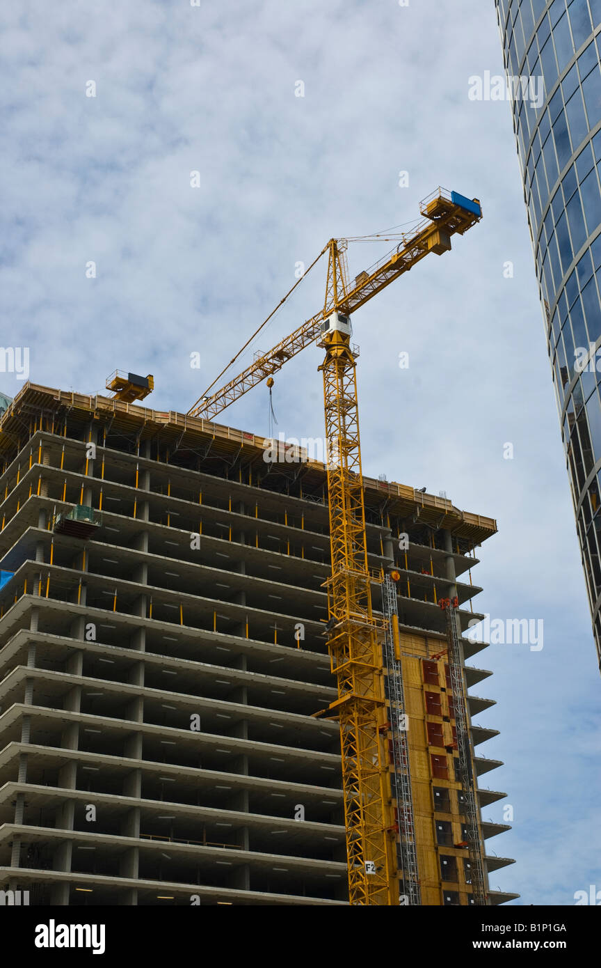 Construction crane construction work building skyscraper hi-res stock ...