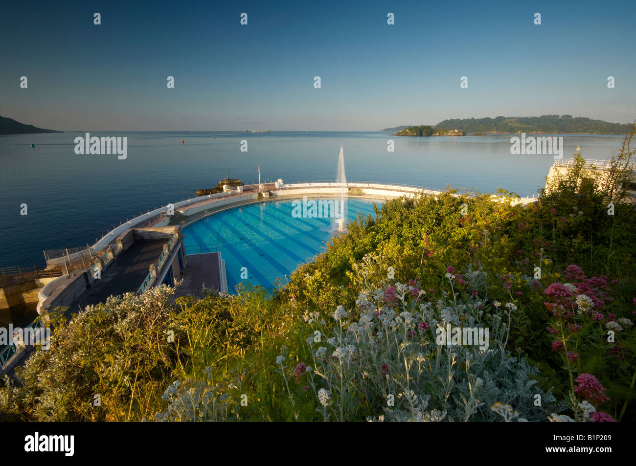 Tinside lido swimming pool on the art deco seafront of Plymouth Hoe ...