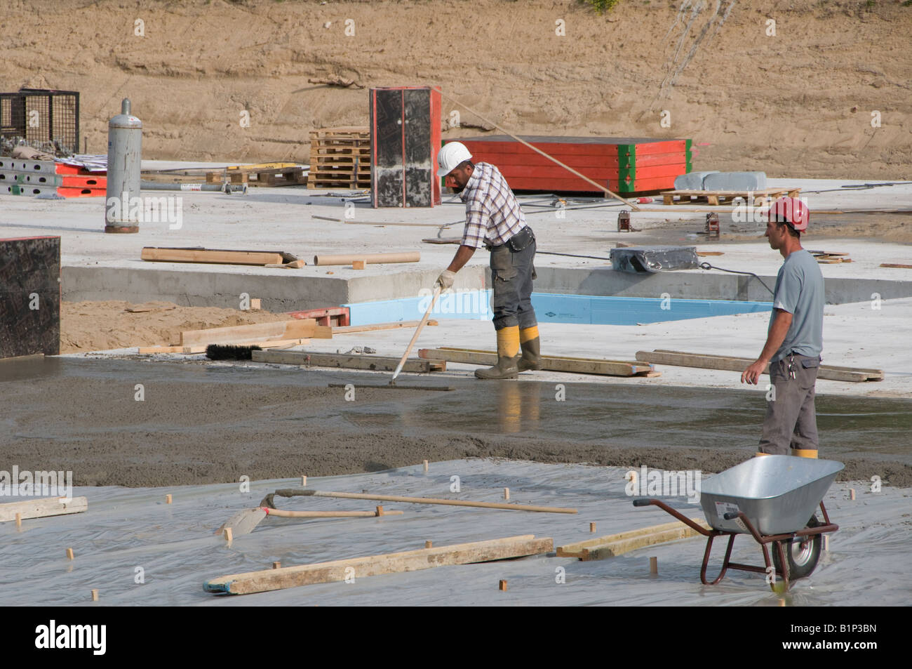 Turkish workers in a construction site Berlin Germany Stock Photo - Alamy