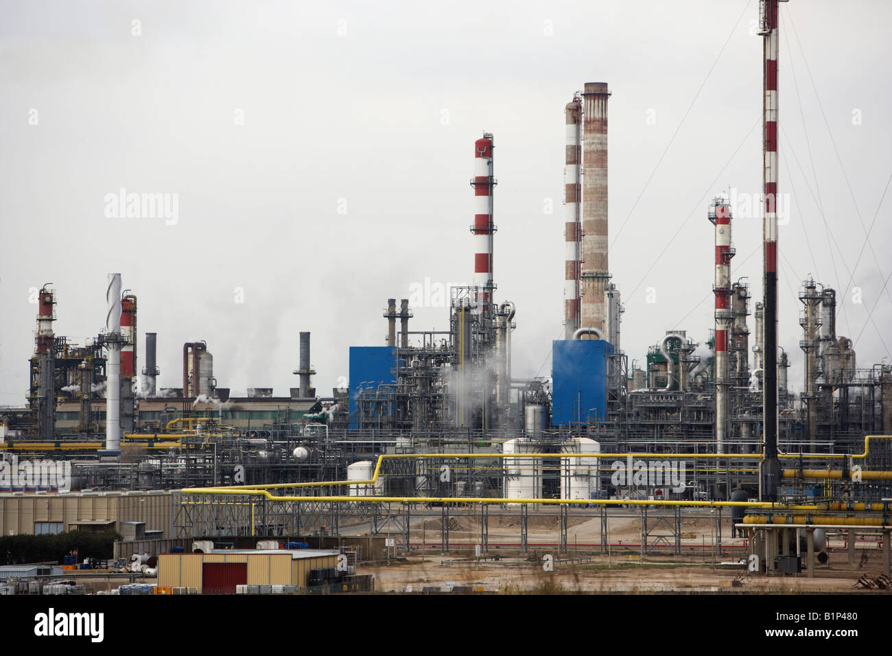 Refinery at work Stock Photo - Alamy