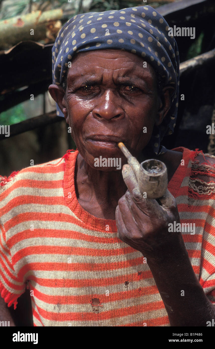 A Batwa woman in Rwanda Stock Photo - Alamy