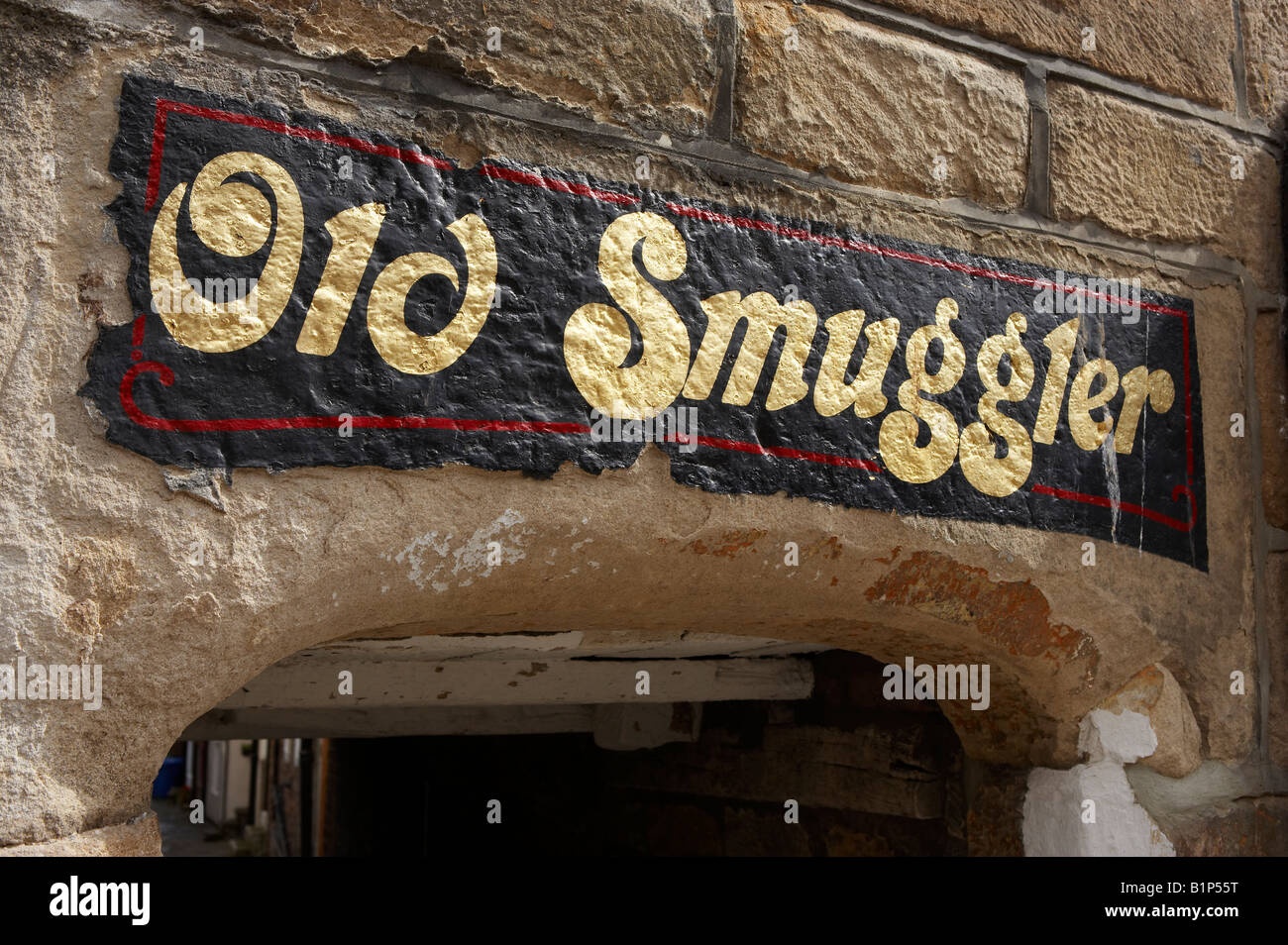 SIGN ON THE OLD SMUGGLER INN BAXTERGATE WHITBY SUMMER NORTH YORKSHIRE ...
