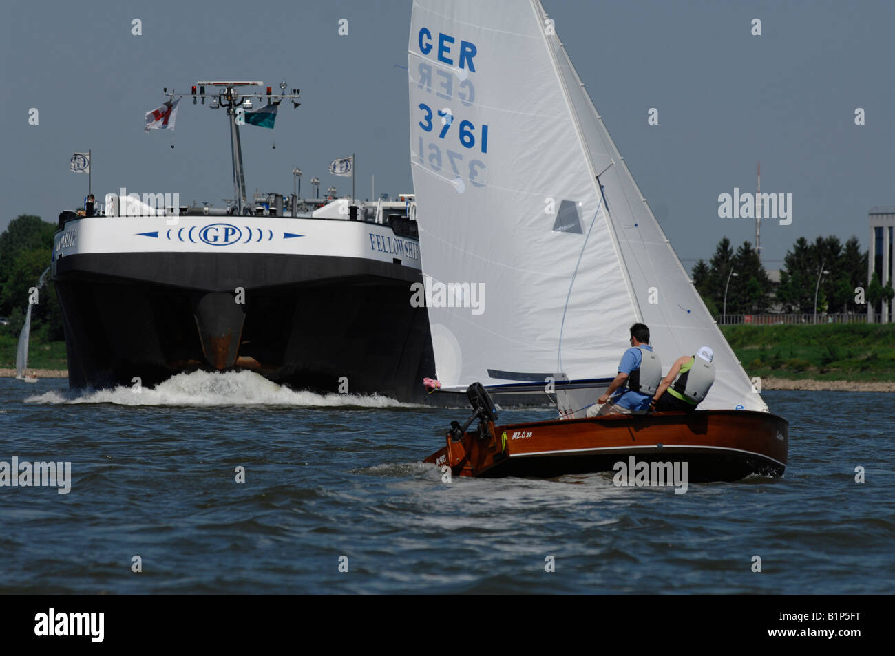 Sailing yacht on the river rhine Stock Photo - Alamy